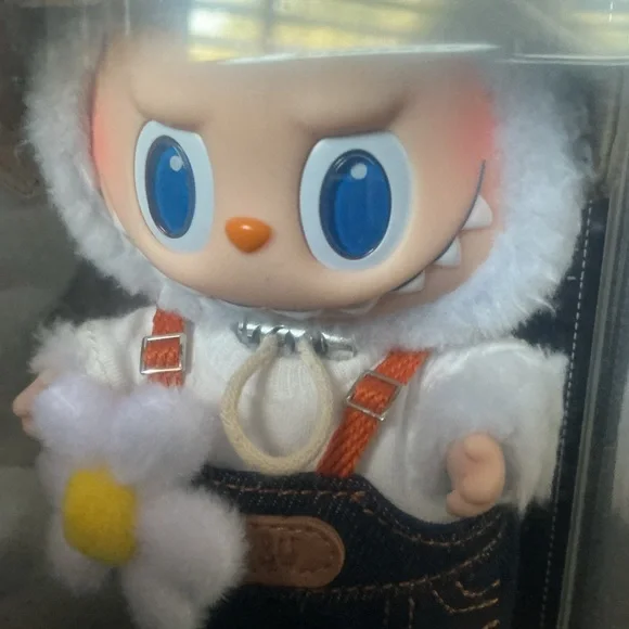 Labubu: Fall into Wild